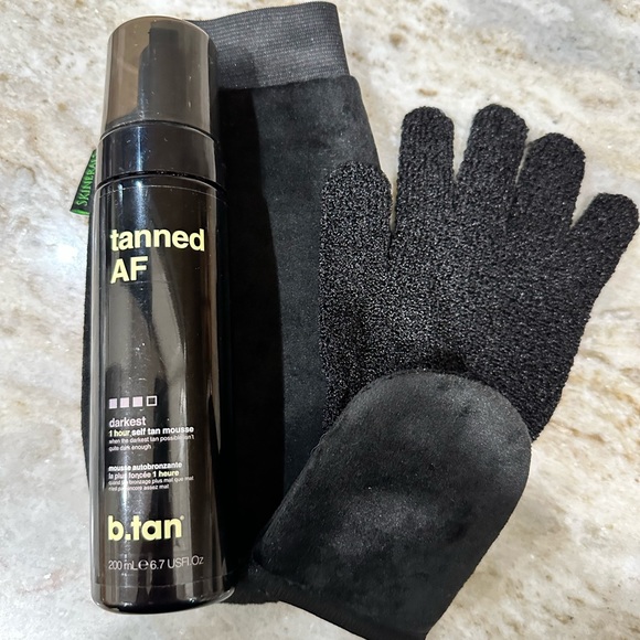 tanned AF | Makeup | Hour Mousse Autobronzante Self Tanner In Darkest ...
